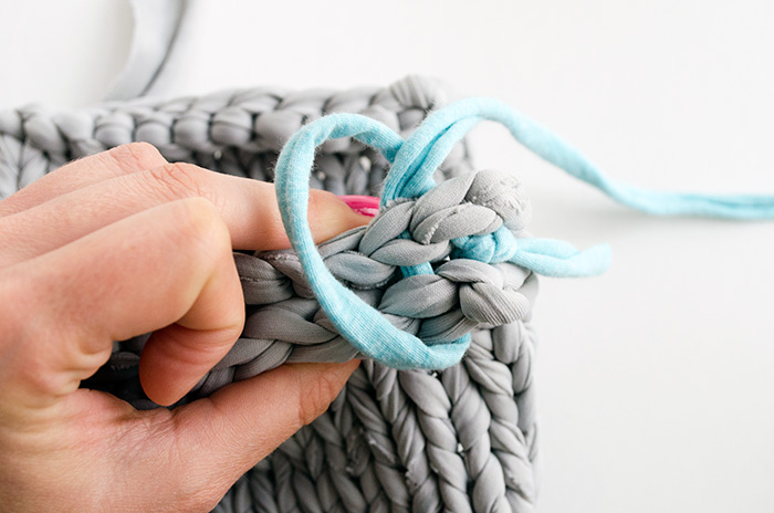 How to sew the Buttonhole Stitch - The Blog - US/UK