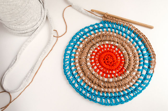 Free pattern: Fabric yarn carpet - The Blog - US/UK