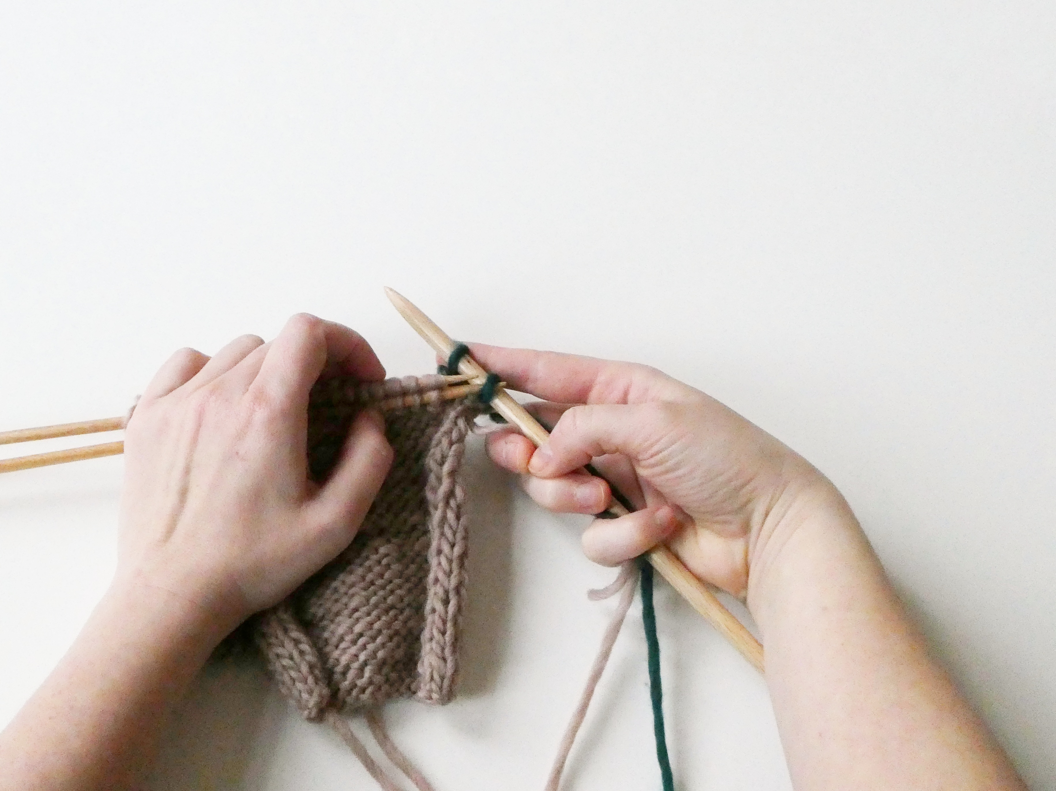How to knit the three-needle bind off - The Blog - US/UK