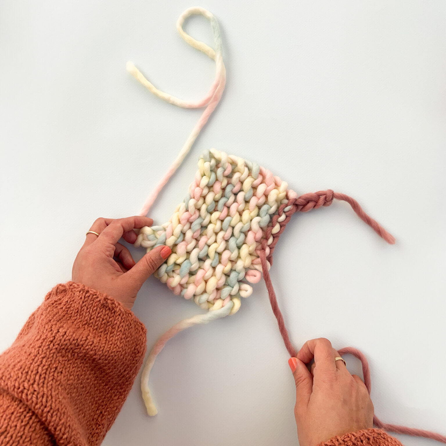 How to make a provisional cast on with crochet: learn the technique ...