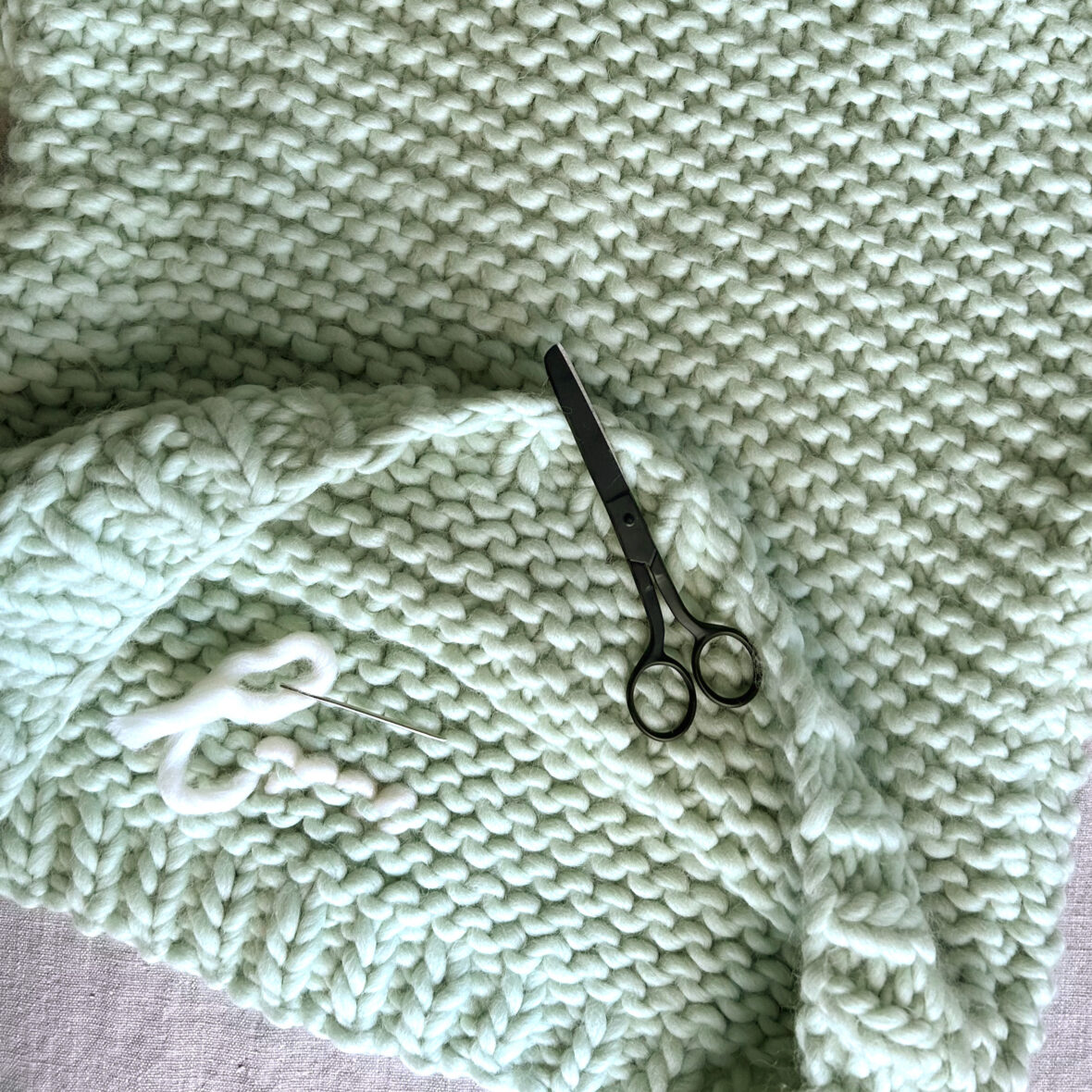 How to finish a knitted project: weave in ends - The Blog - US/UK